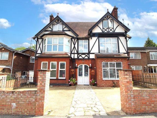 9 bedroom detached house for sale