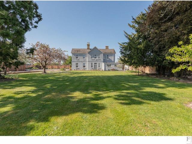 9 bedroom detached house for sale