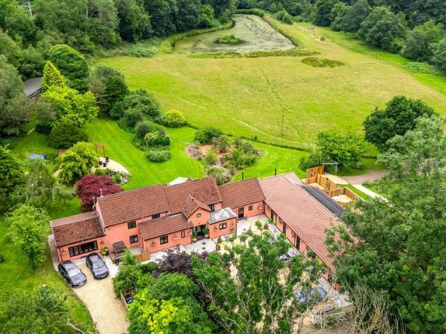 9 bedroom detached house for sale