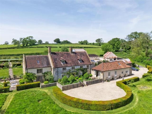 9 bedroom detached house for sale