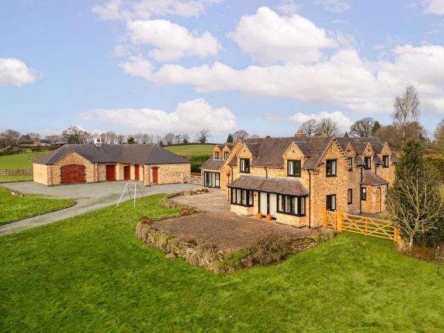 9 bedroom detached house for sale