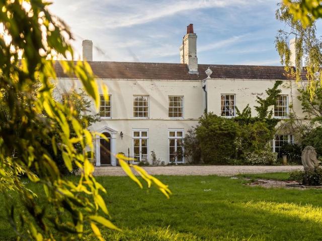 9 bedroom detached house for sale