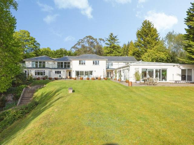 9 bedroom detached house for sale