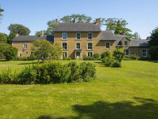 9 bedroom detached house for sale