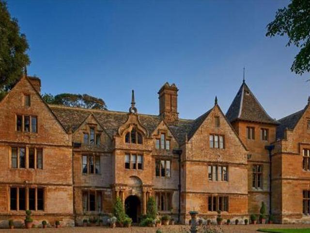9 Bedroom Detached House For Sale In Northampton, Northamptonshire