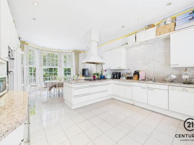 9 bedroom detached house for sale in Winnington Road, London, N2
