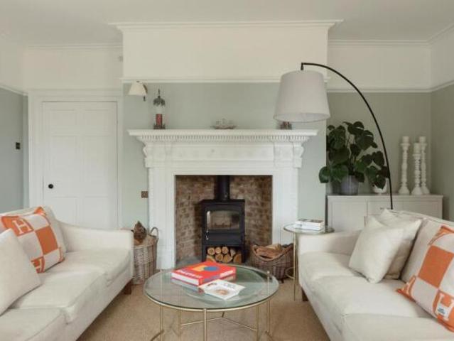 9 bedroom detached house for sale in Upnor, Kent, ME2