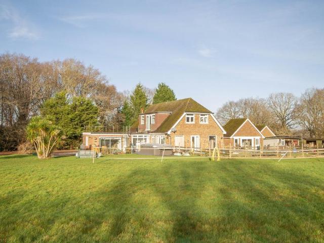 9 bedroom equestrian facility for sale