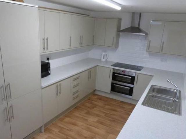 9 bedroom flat for rent in Apt 2 26 Aughton Street Ormskirk L39