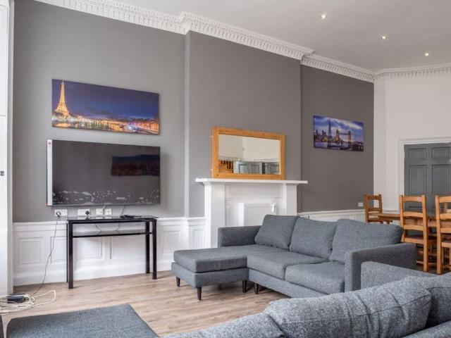 9 bedroom flat share to rent
