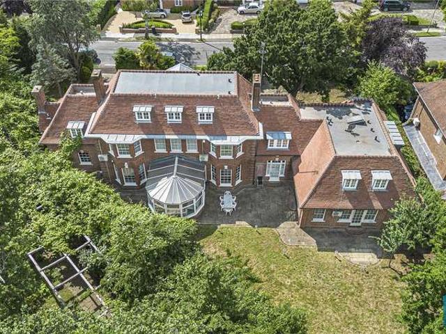 9 Bedroom House