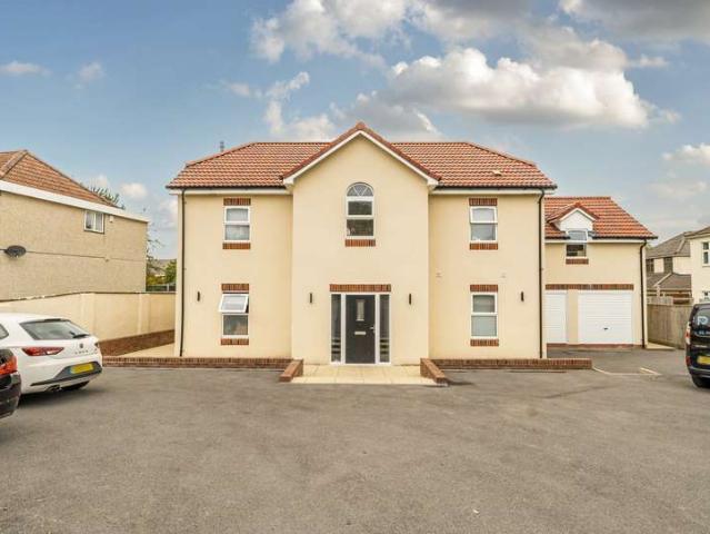9 Bedroom House