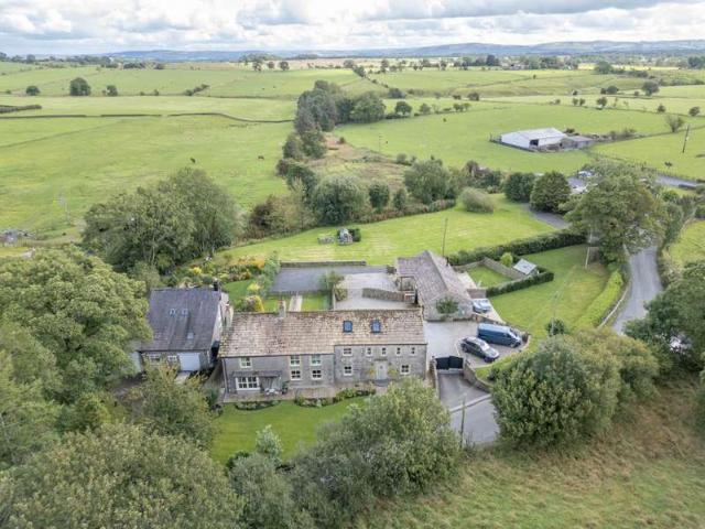 9 Bedroom House