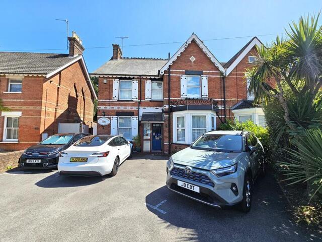 9 Bedroom House Bournemouth Poole 98233163