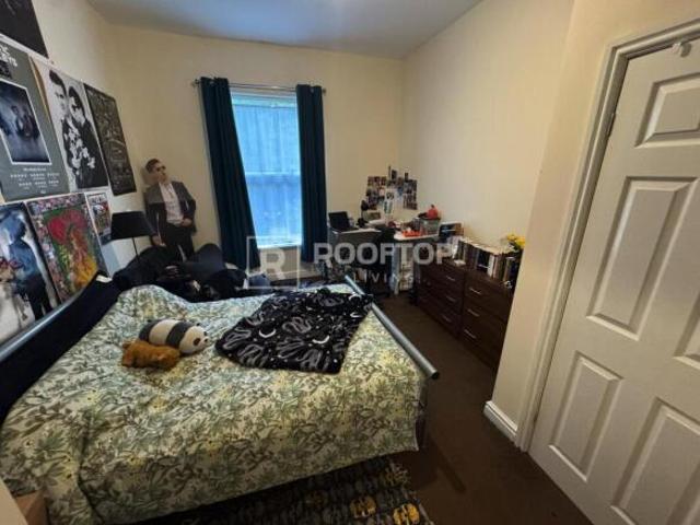 9 bedroom house for rent in Moorland Avenue, Leeds, LS6
