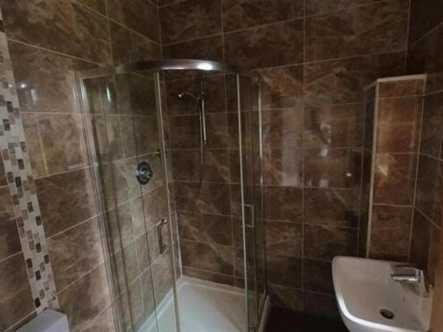 9 bedroom house for rent in Mauldeth Road Gatley, Manchester, M20