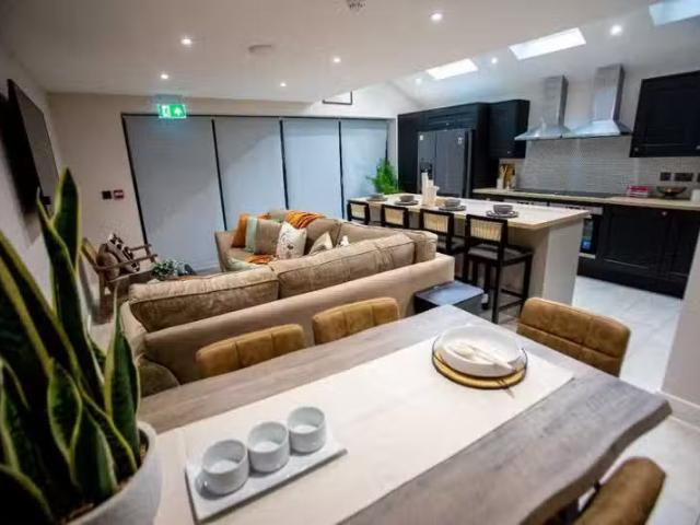 9 bedroom house for rent in Manor Road, Fishponds, Bristol, Br.