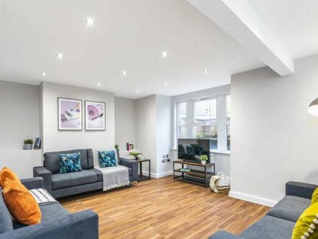 9 bedroom house for rent in St Michaels Road Leeds LS6