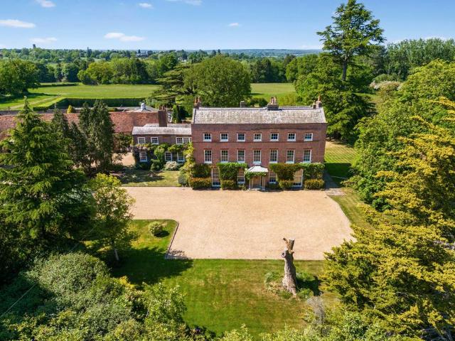 9 bedroom house for sale