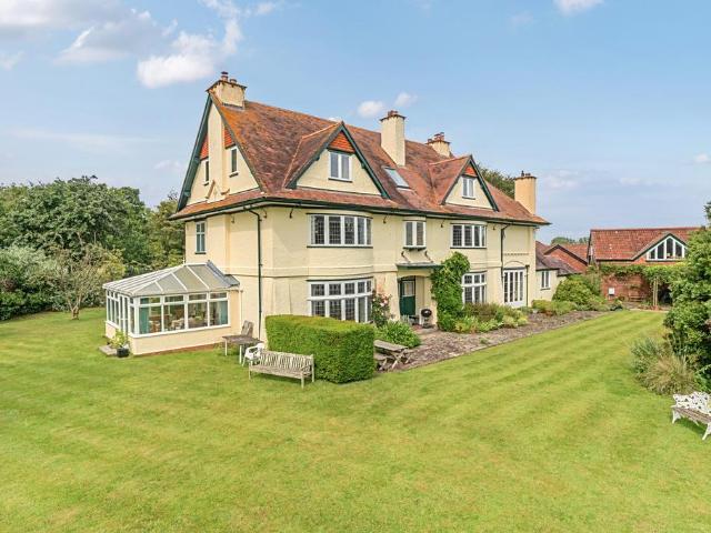9 bedroom house for sale
