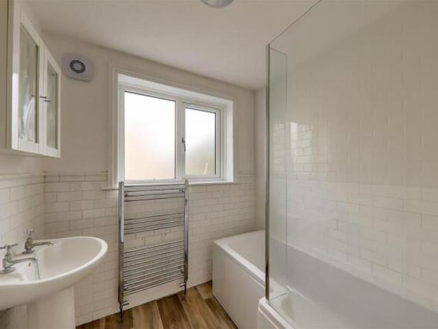 9 bedroom house share for rent in Hertford Road, Worthing, BN11