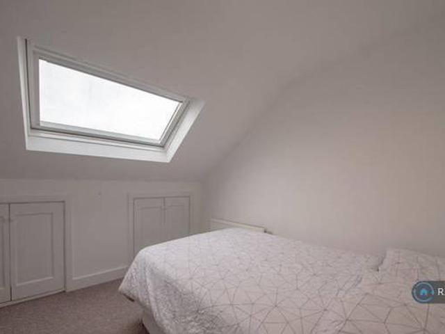 9 bedroom house share for rent in South Street Reading RG1