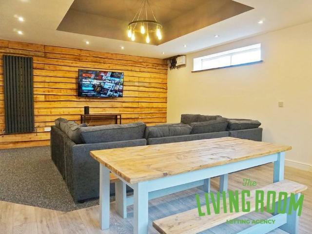 9 bedroom house share to rent
