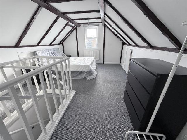 9 bedroom house share to rent