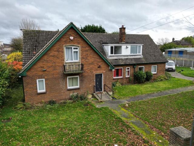 9 Bedroom House Rotherham Barnsley LS98545684