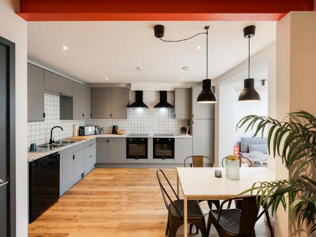9 bedroom house to rent