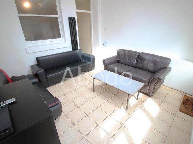 9 bedroom house to rent