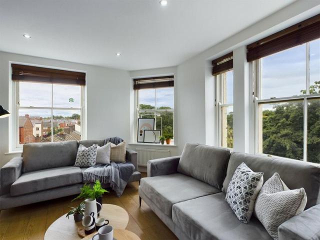 9 bedroom house to rent