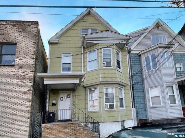9 bedroom, Harrison NJ 07029 88129862