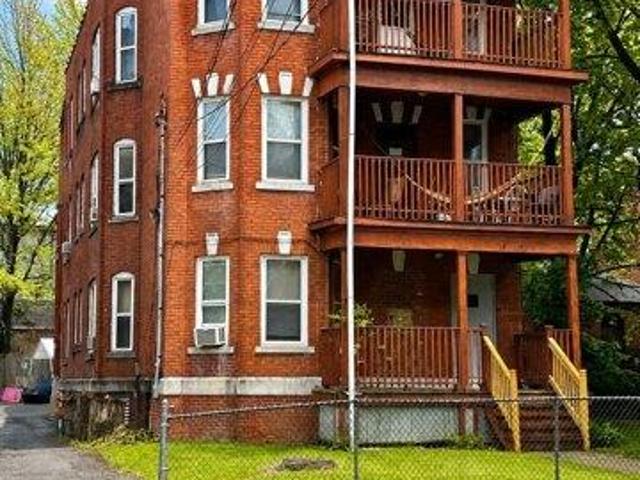 9 bedroom, Hartford CT 06112 105116970