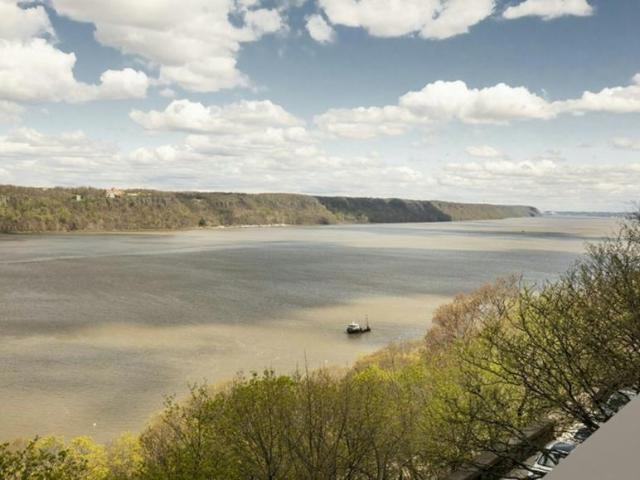 9 bedroom, Hudson Heights NY LS96461974