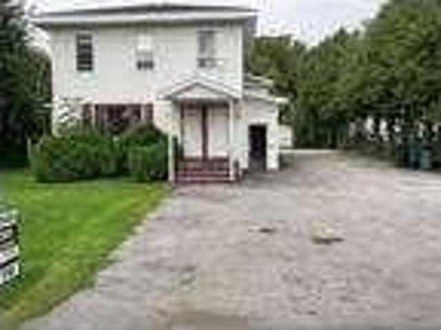 9 bedroom in Batavia New York 14020