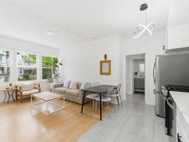 9 bedroom, Jersey City NJ 07304 104835939