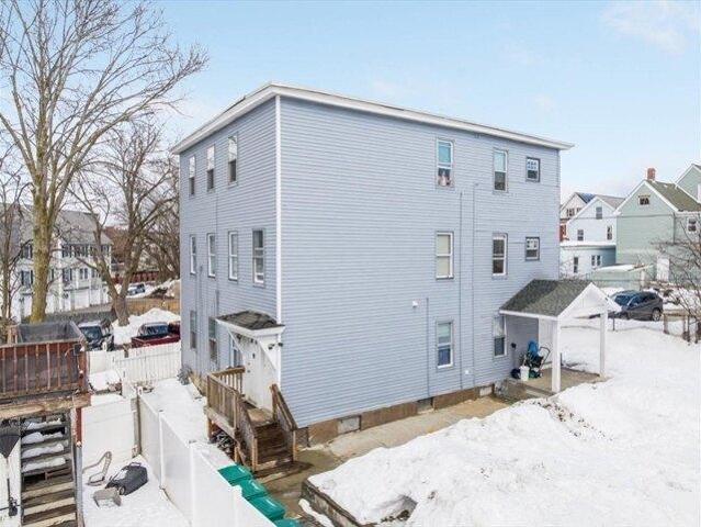 9 bedroom, Lowell MA 01852 104652497