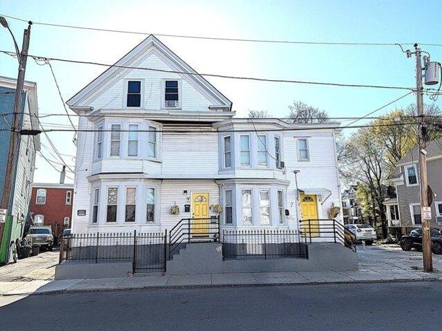 9 bedroom, Lawrence MA 01841 104539434