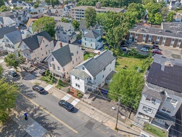 9 bedroom, Malden MA 02148 104791599