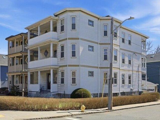 9 bedroom, Medford MA 02155 LS103101370