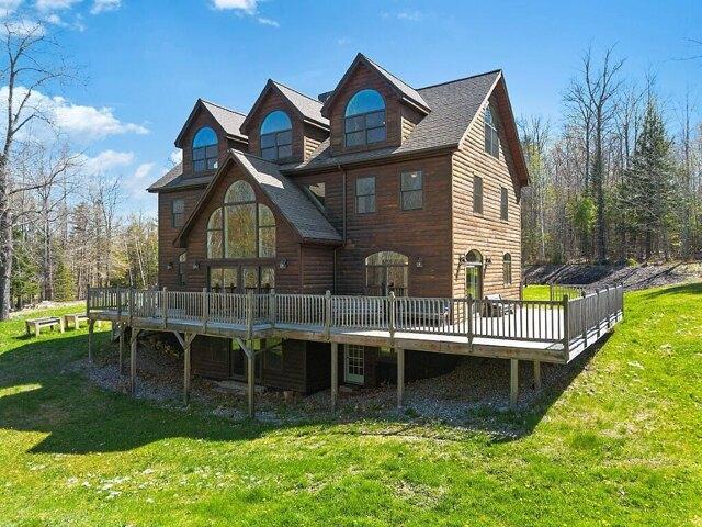 9 bedroom, Mercer ME 04957 102562647