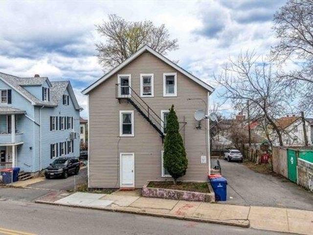 9 bedroom, New Bedford MA 02740 102592865