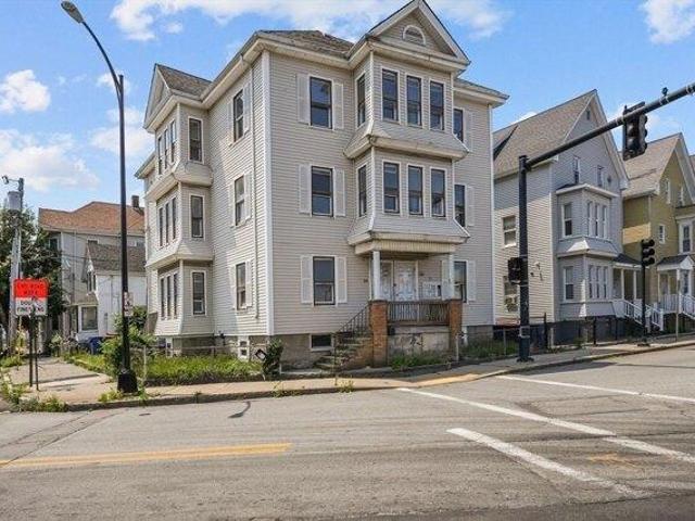 9 bedroom, New Bedford MA 02744 104715846