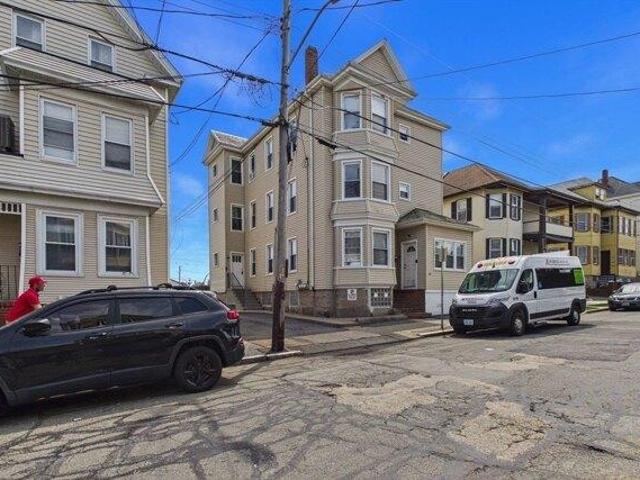9 bedroom, New Bedford MA 02746 104946773