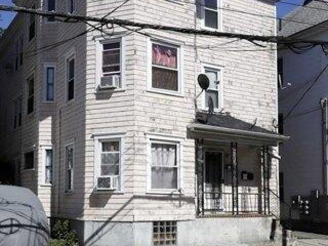 9 bedroom, New Bedford MA 02746 105139906