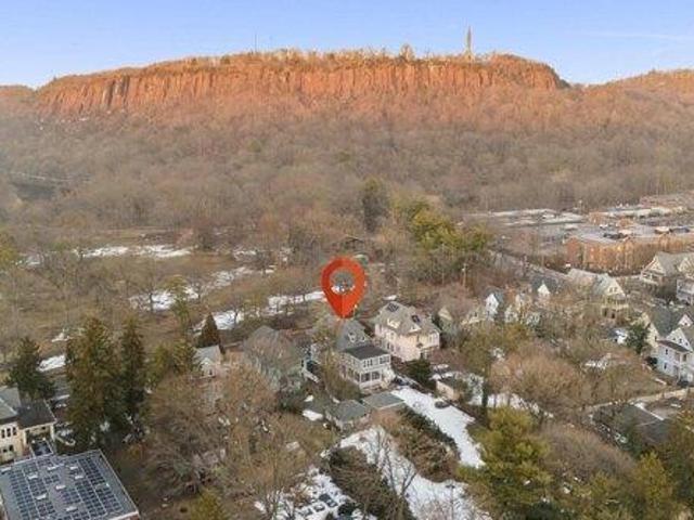 9 bedroom, New Haven CT 06511 102528756