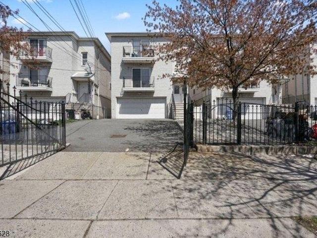 9 bedroom, Newark NJ 07104 104758404
