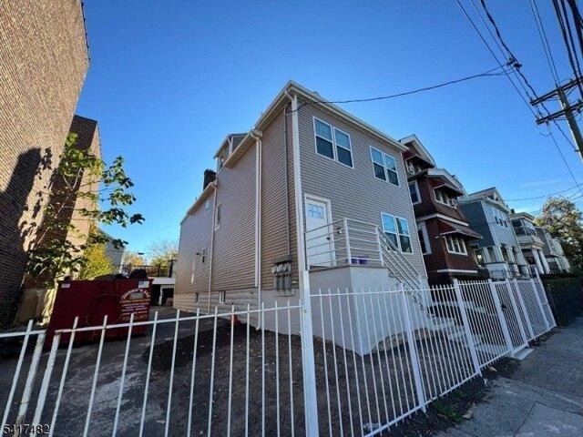 9 bedroom, Newark NJ 07108 104851058