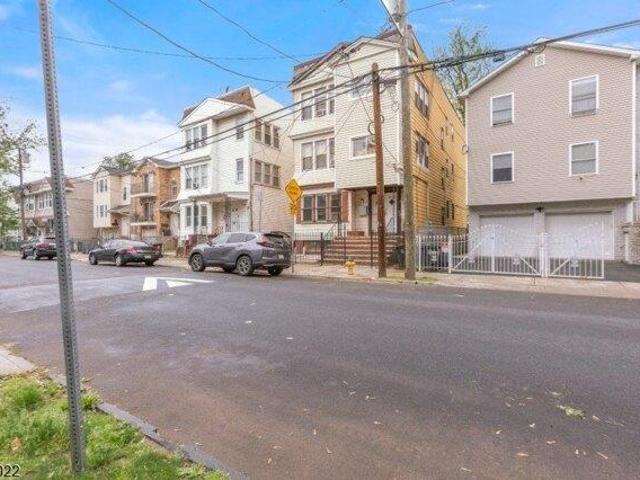 9 bedroom, Newark NJ 07112 104409478